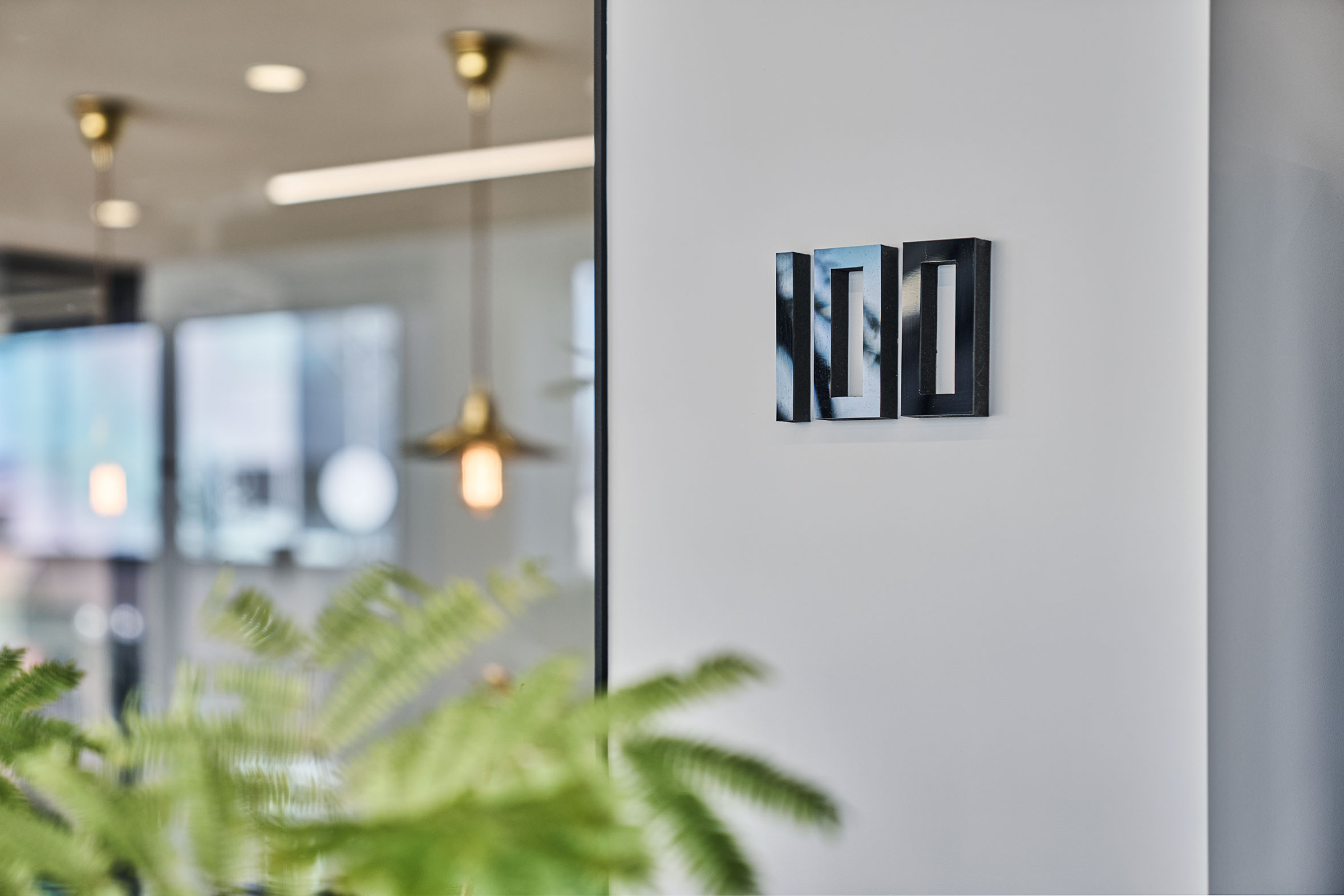 100 Inc. | Works | 東京のオフィスデザイン・レイアウトならwork kit by HITOBA DESIGN