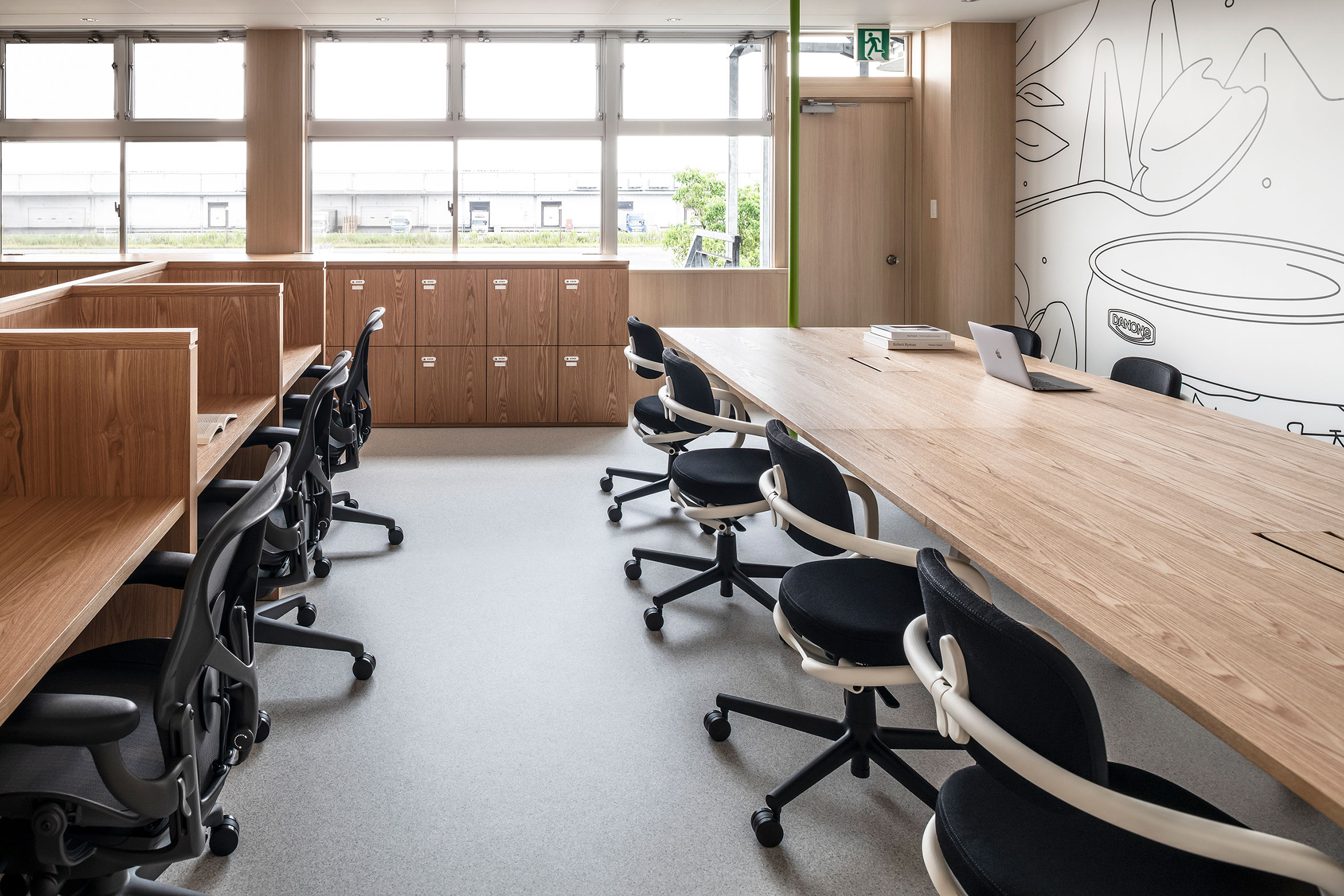 DANONE JAPAN CO., LTD | Works | オフィスデザインのwork kit by HITOBA DESIGN