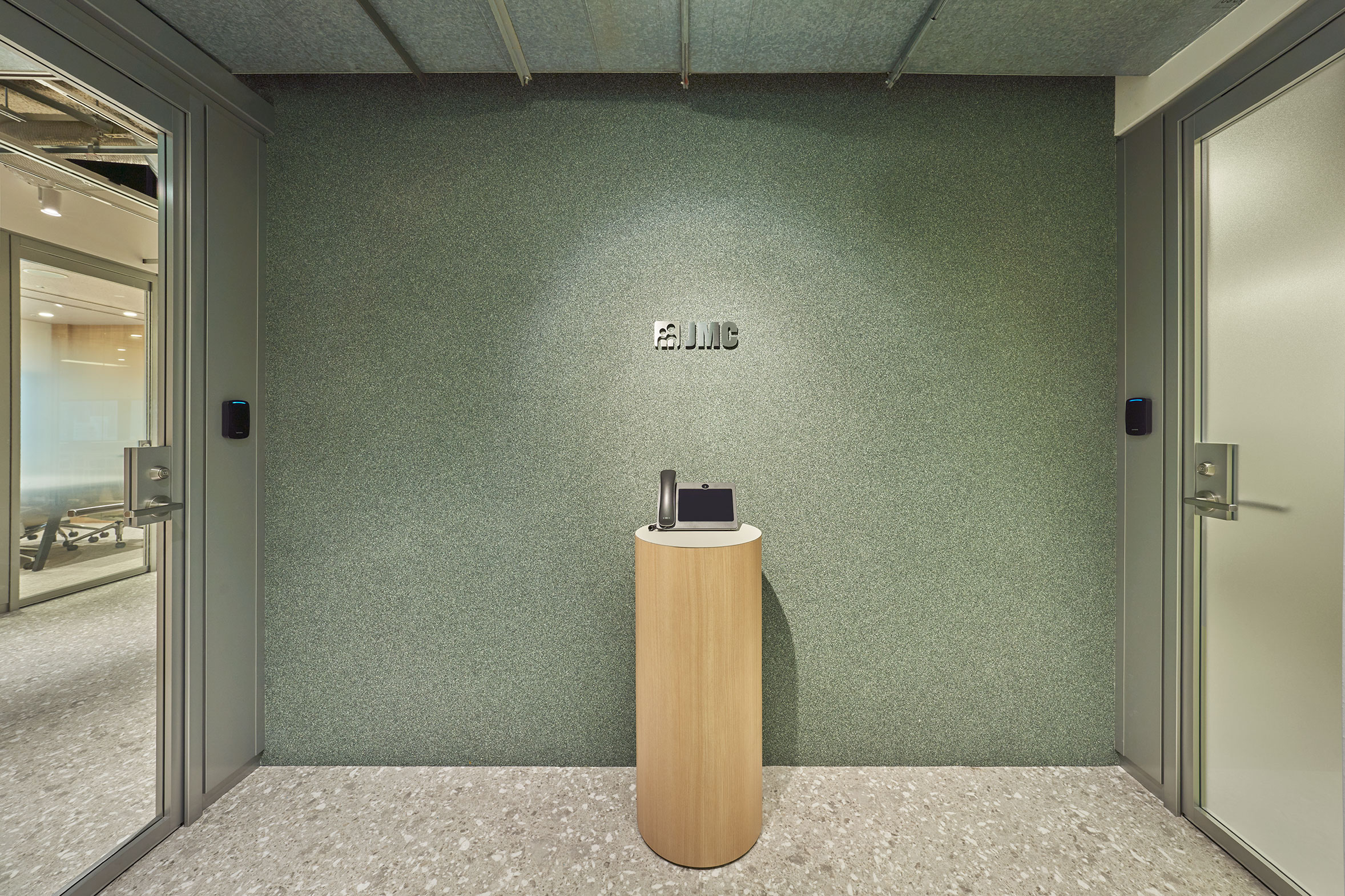 JMC CO., LTD. | Works | 東京のオフィスデザイン・レイアウトならwork kit by HITOBA DESIGN